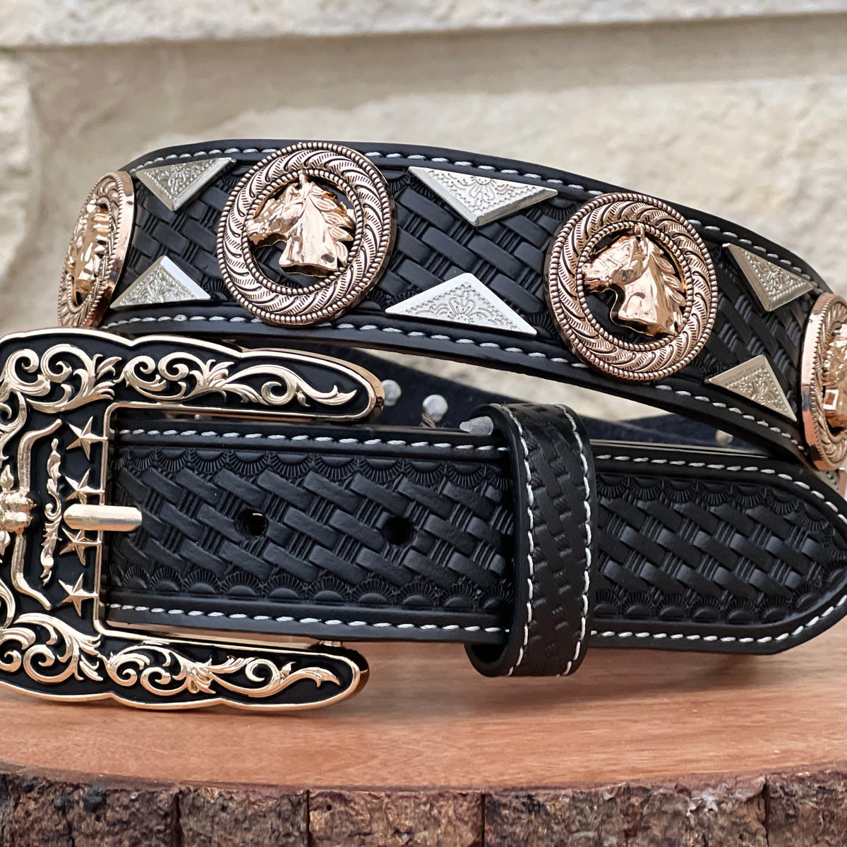 Men’s Black Leather Belt With Horse Concho – Texas Boot Ranch