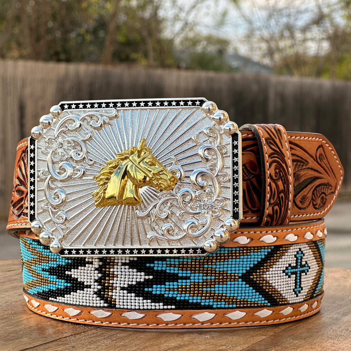 Hand-Tooled Artesanal Tabs With Blue and White Beaded Leather Belt ( R ...